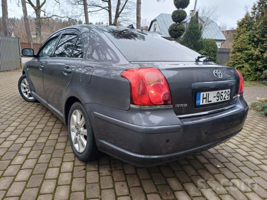 Pelēks Toyota Avensis 2006 Jūrmala, ar dzinēja tilpumu 2.20 L un nobraukumu 399 tūkst. km par 1400 €, foto 1 vietnē AUTOMOTO.COM.LV
