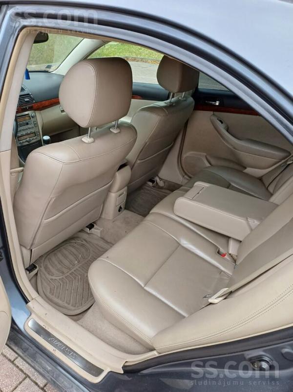 Серый Тойота Авенсис 2006 в Юрмала, объемом двигателя 2.20 л и пробегом 399 тыс. км за 1400 €, фото 8 на AUTOMOTO.COM.LV