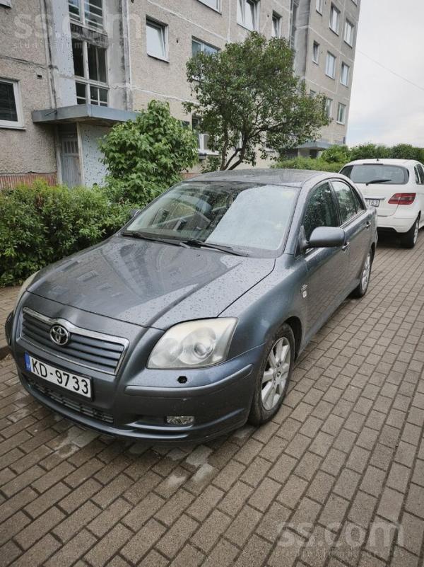 Grey Toyota Avensis 2006 in Riga, with an engine capacity of 2.20 L and mileage of 320 thousand km for 1500 €, photo 2 on AUTOMOTO.COM.LV