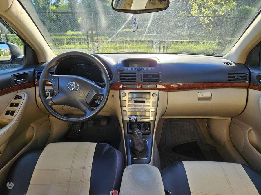 Grey Toyota Avensis 2006 in Vilnius, with an engine capacity of 2.20 L and mileage of 374 thousand km for 2000 €, photo 8 on AUTOMOTO.COM.LV