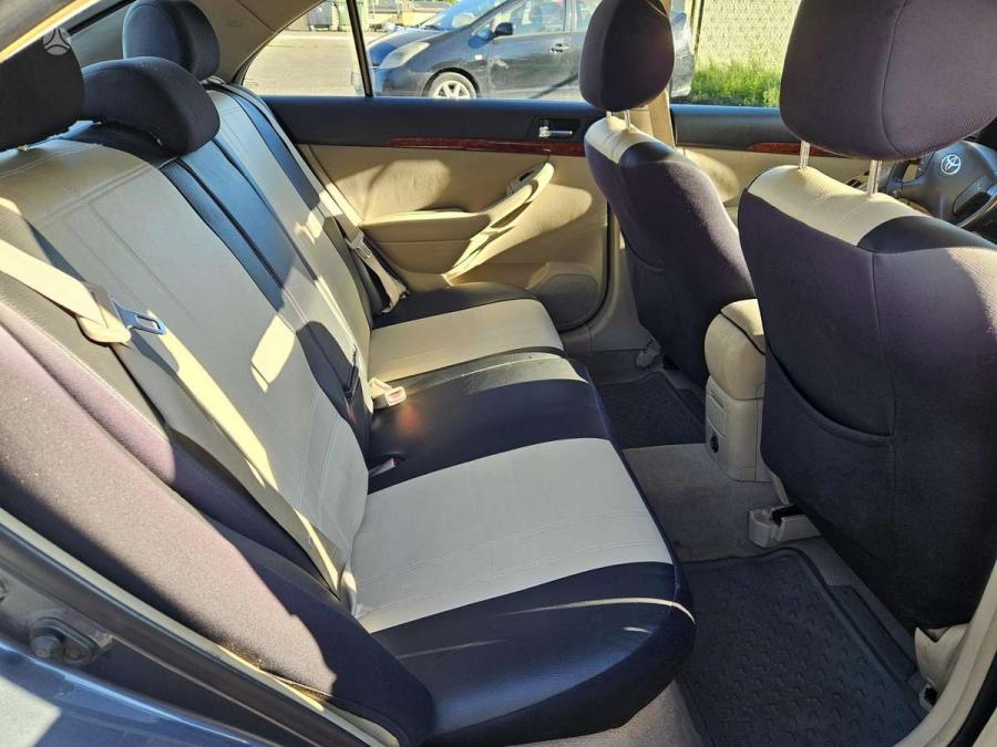Grey Toyota Avensis 2006 in Vilnius, with an engine capacity of 2.20 L and mileage of 374 thousand km for 2000 €, photo 9 on AUTOMOTO.COM.LV