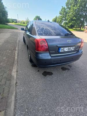 Grey Toyota Avensis 2006 in Jurmala, with an engine capacity of 2.20 L and mileage of 399 thousand km for 1300 €, photo 7 on AUTOMOTO.COM.LV