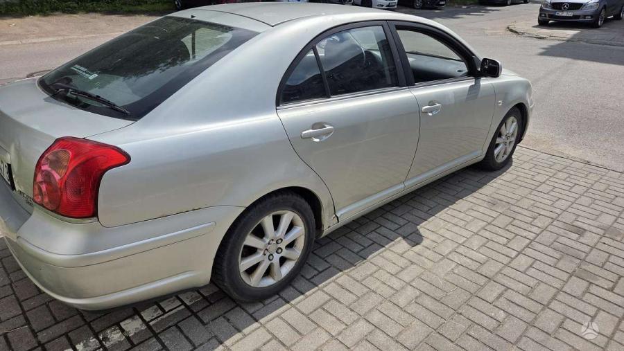 Серый Тойота Авенсис 2006 в Вильнюс, объемом двигателя 2.00 л и пробегом 308 тыс. км за 950 €, фото 4 на AUTOMOTO.COM.LV
