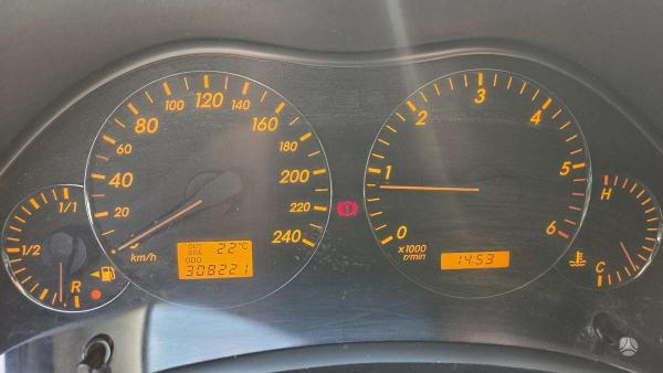 Pelēks Toyota Avensis 2006 Viļņa, ar dzinēja tilpumu 2.00 L un nobraukumu 308 tūkst. km par 950 €, foto 5 vietnē AUTOMOTO.COM.LV