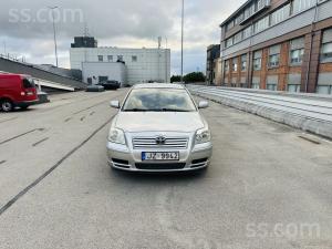 Pelēks Toyota Avensis 2006 Rīga, ar dzinēja tilpumu 2.20 L un nobraukumu 394 tūkst. km par 1630 €, foto 3 vietnē AUTOMOTO.COM.LV