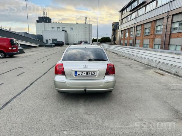 Grey Toyota Avensis 2006 in Riga, with an engine capacity of 2.20 L and mileage of 394 thousand km for 1630 €, photo 6 on AUTOMOTO.COM.LV