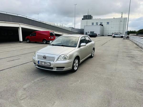 Pelēks Toyota Avensis 2006 Rīga, ar dzinēja tilpumu 2.20 L un nobraukumu 394 tūkst. km par 1630 €, foto 1 vietnē AUTOMOTO.COM.LV