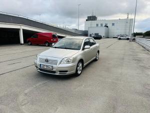 Pelēks Toyota Avensis 2006 Rīga, ar dzinēja tilpumu 2.20 L un nobraukumu 394 tūkst. km par 1630 €, foto  vietnē AUTOMOTO.COM.LV