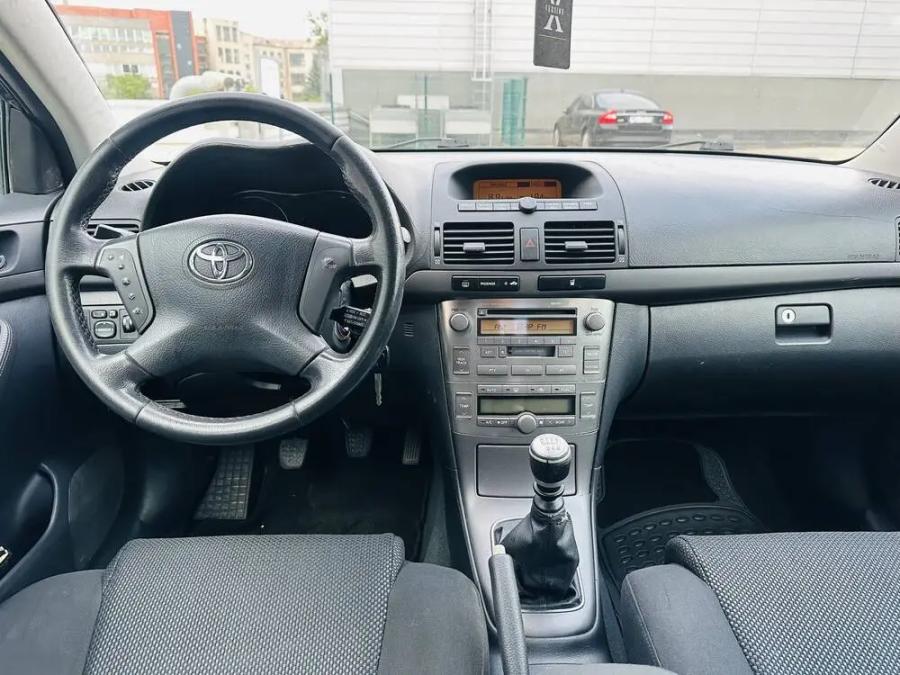 Pelēks Toyota Avensis 2006 Rīga, ar dzinēja tilpumu 2.20 L un nobraukumu 394 tūkst. km par 1630 €, foto 12 vietnē AUTOMOTO.COM.LV