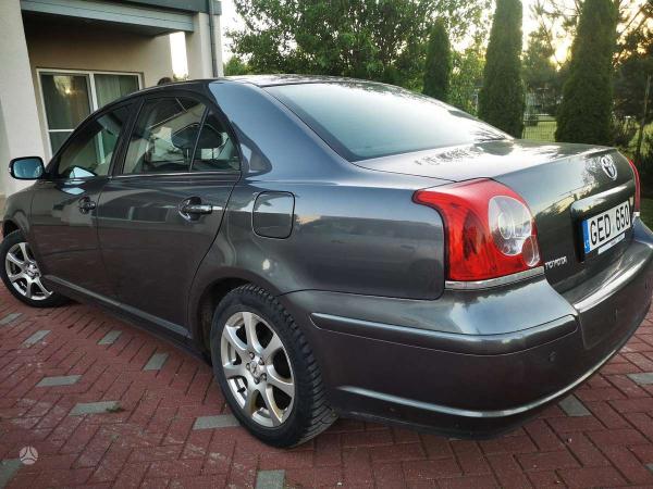 Серый Тойота Авенсис 2006 в Вильнюс, объемом двигателя 2.00 л и пробегом 265 тыс. км за 2690 €, фото 1 на AUTOMOTO.COM.LV