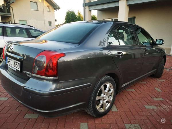 Серый Тойота Авенсис 2006 в Вильнюс, объемом двигателя 2.00 л и пробегом 250 тыс. км за 2650 €, фото 3 на AUTOMOTO.COM.LV