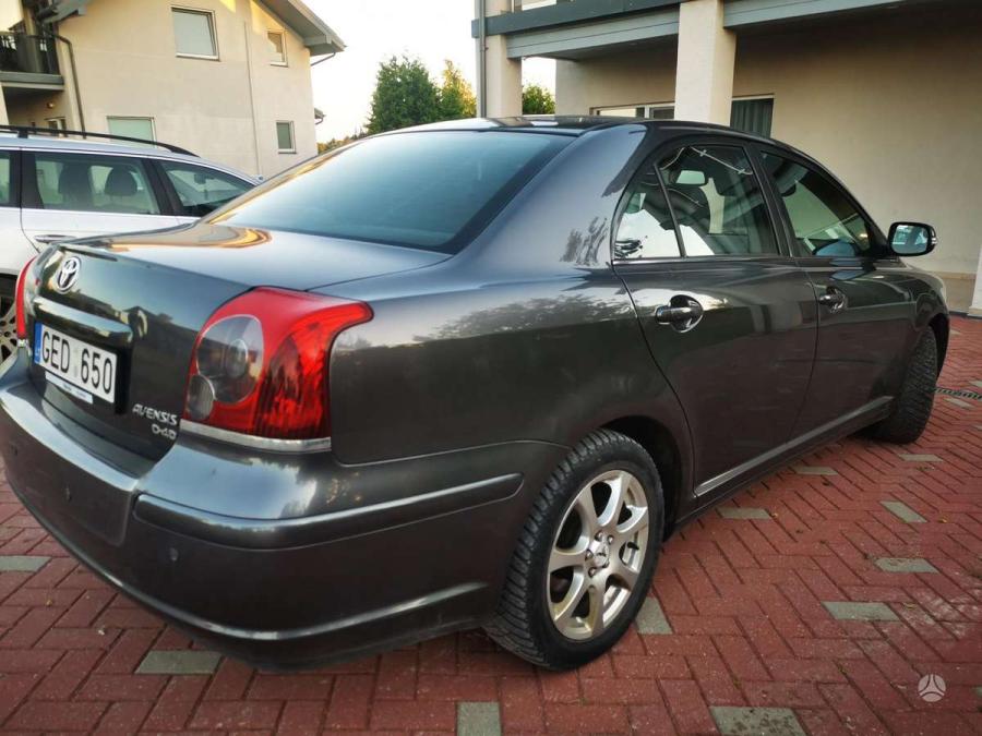 Grey Toyota Avensis 2006 in Vilnius, with an engine capacity of 2.00 L and mileage of 250 thousand km for 2650 €, photo 4 on AUTOMOTO.COM.LV