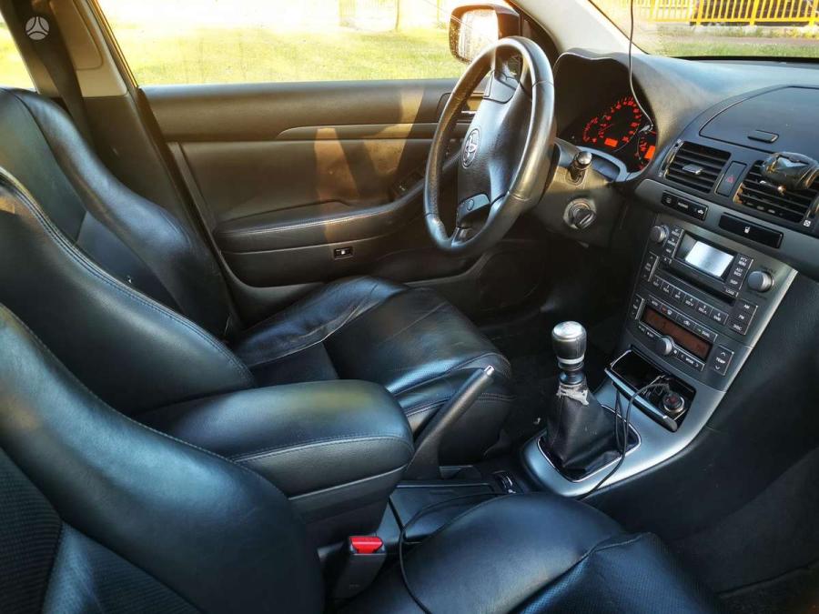 Grey Toyota Avensis 2006 in Vilnius, with an engine capacity of 2.00 L and mileage of 250 thousand km for 2650 €, photo 8 on AUTOMOTO.COM.LV