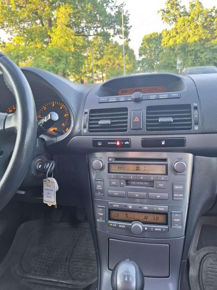 Серый Тойота Авенсис 2006 в Таураге, объемом двигателя 2.00 л и пробегом 292 тыс. км за 1300 €, фото 8 на AUTOMOTO.COM.LV