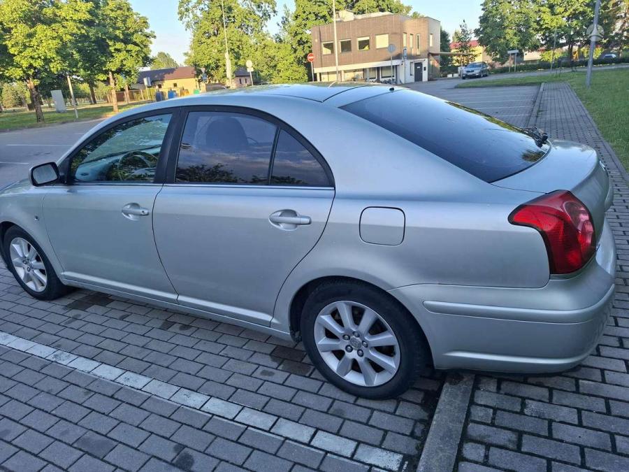 Серый Тойота Авенсис 2006 в Таураге, объемом двигателя 2.00 л и пробегом 292 тыс. км за 1300 €, фото 14 на AUTOMOTO.COM.LV
