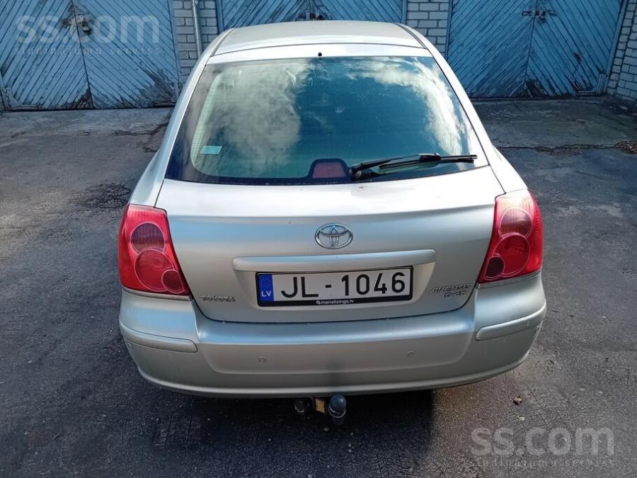 Pelēks Toyota Avensis 2006 Rīga, ar dzinēja tilpumu 2.00 L un nobraukumu 325 tūkst. km par 2000 €, foto 3 vietnē AUTOMOTO.COM.LV