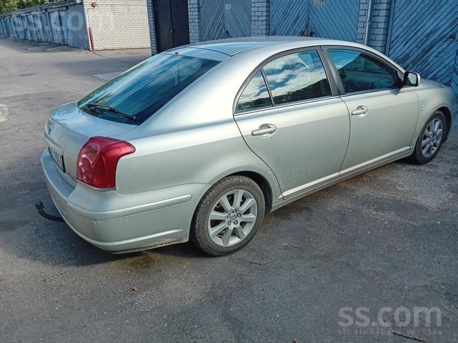 Pelēks Toyota Avensis 2006 Rīga, ar dzinēja tilpumu 2.00 L un nobraukumu 325 tūkst. km par 2000 €, foto 5 vietnē AUTOMOTO.COM.LV