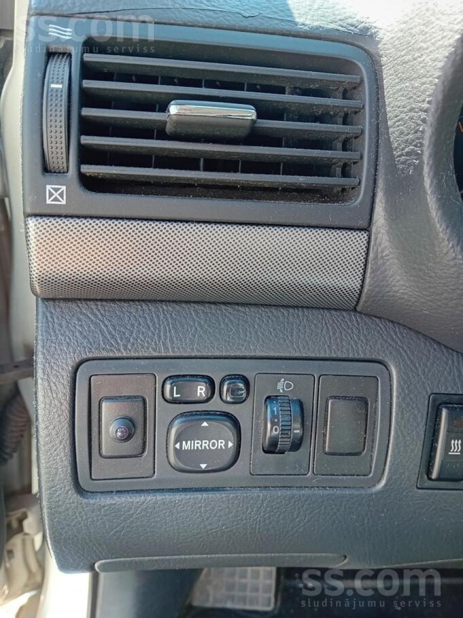 Pelēks Toyota Avensis 2006 Rīga, ar dzinēja tilpumu 2.00 L un nobraukumu 325 tūkst. km par 2000 €, foto 10 vietnē AUTOMOTO.COM.LV