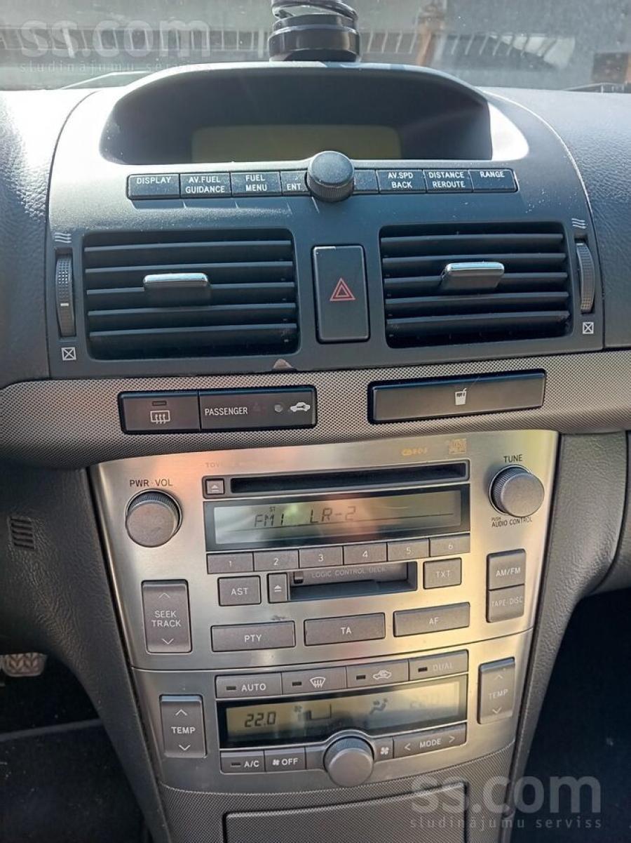 Pelēks Toyota Avensis 2006 Rīga, ar dzinēja tilpumu 2.00 L un nobraukumu 325 tūkst. km par 2000 €, foto 12 vietnē AUTOMOTO.COM.LV