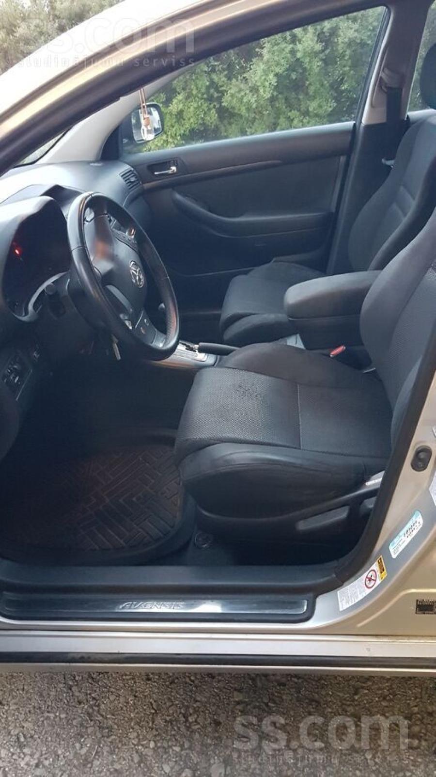 Pelēks Toyota Avensis 2006 Rīga, ar dzinēja tilpumu 1.80 L un nobraukumu 286 tūkst. km par 2350 €, foto 7 vietnē AUTOMOTO.COM.LV