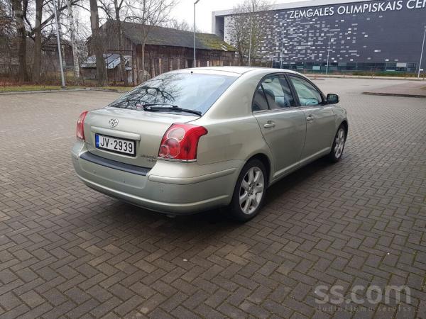 Grey Toyota Avensis 2006 in Jelgava, with an engine capacity of 2.00 L and mileage of 225 thousand km for 2950 €, photo 5 on AUTOMOTO.COM.LV