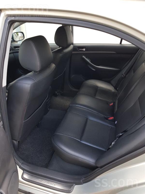 Grey Toyota Avensis 2006 in Jelgava, with an engine capacity of 2.00 L and mileage of 225 thousand km for 2950 €, photo 7 on AUTOMOTO.COM.LV