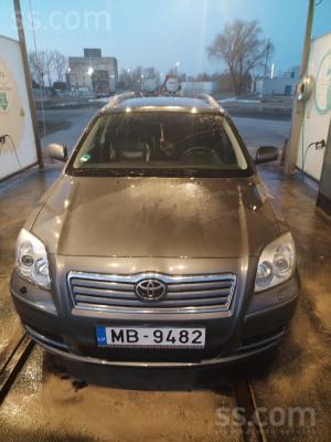 Серый Тойота Авенсис 2006 в Бауска, объемом двигателя 2.20 л и пробегом 245 тыс. км за 2200 €, фото 1 на AUTOMOTO.COM.LV