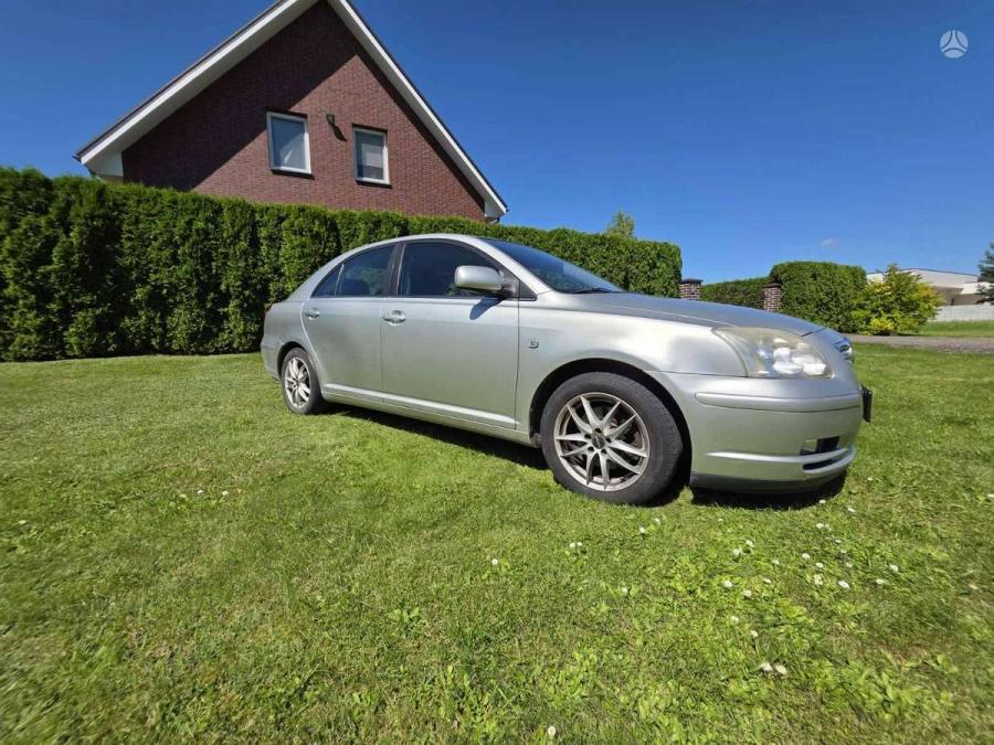 Pelēks Toyota Avensis 2006 Viļņa, ar dzinēja tilpumu 2.00 L un nobraukumu 172 tūkst. km par 2100 €, foto 3 vietnē AUTOMOTO.COM.LV