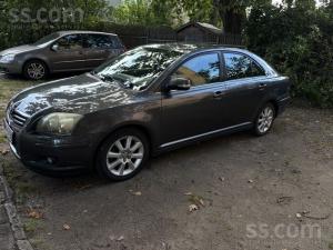 Pelēks Toyota Avensis 2006 Rīga, ar dzinēja tilpumu 2.00 L un nobraukumu 300 tūkst. km par 1700 €, foto 4 vietnē AUTOMOTO.COM.LV
