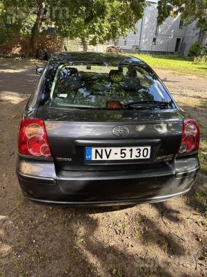 Pelēks Toyota Avensis 2006 Rīga, ar dzinēja tilpumu 2.00 L un nobraukumu 300 tūkst. km par 1700 €, foto 6 vietnē AUTOMOTO.COM.LV