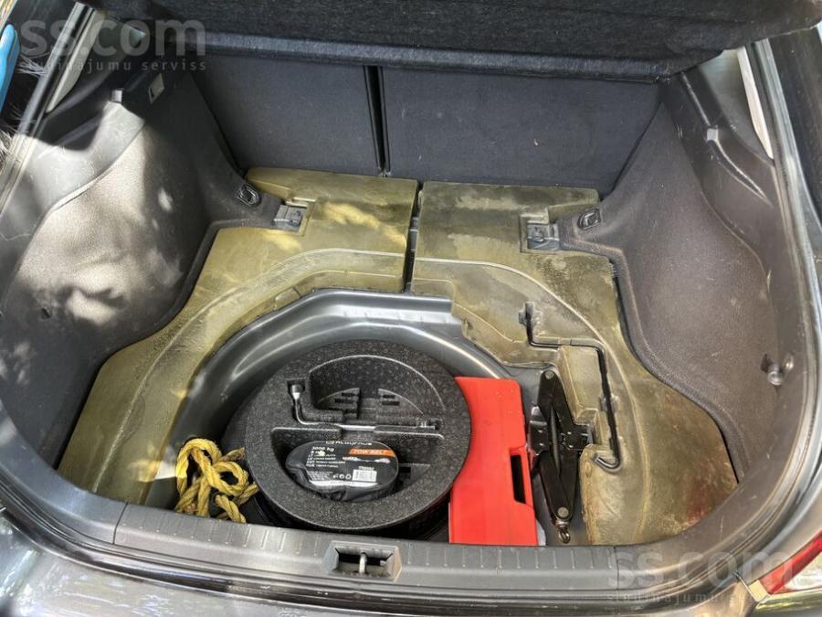 Pelēks Toyota Avensis 2006 Rīga, ar dzinēja tilpumu 2.00 L un nobraukumu 300 tūkst. km par 1700 €, foto 7 vietnē AUTOMOTO.COM.LV