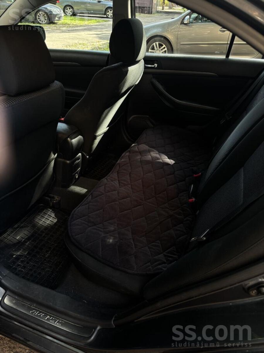 Pelēks Toyota Avensis 2006 Rīga, ar dzinēja tilpumu 2.00 L un nobraukumu 300 tūkst. km par 1700 €, foto 10 vietnē AUTOMOTO.COM.LV