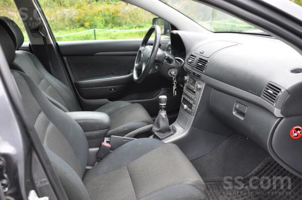 Pelēks Toyota Avensis 2006 Rīga, ar dzinēja tilpumu 2.00 L un nobraukumu 300 tūkst. km par 1850 €, foto 9 vietnē AUTOMOTO.COM.LV