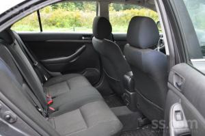 Pelēks Toyota Avensis 2006 Rīga, ar dzinēja tilpumu 2.00 L un nobraukumu 300 tūkst. km par 1850 €, foto 10 vietnē AUTOMOTO.COM.LV