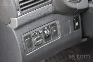 Pelēks Toyota Avensis 2006 Rīga, ar dzinēja tilpumu 2.00 L un nobraukumu 300 tūkst. km par 1850 €, foto 12 vietnē AUTOMOTO.COM.LV