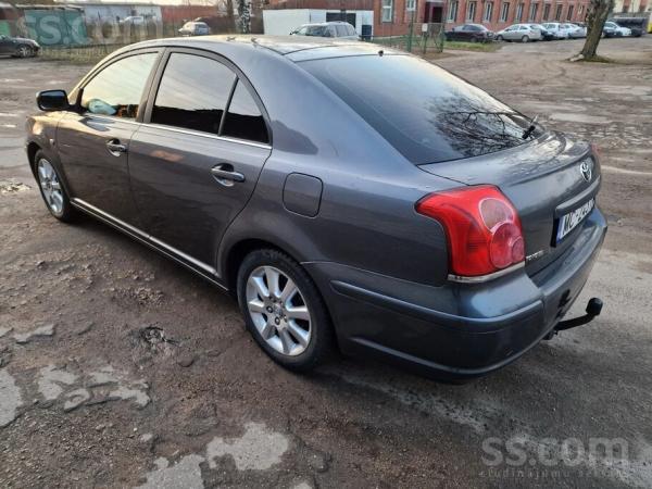 Pelēks Toyota Avensis 2006 Rīga, ar dzinēja tilpumu 2.20 L un nobraukumu 335 tūkst. km par 2170 €, foto 4 vietnē AUTOMOTO.COM.LV