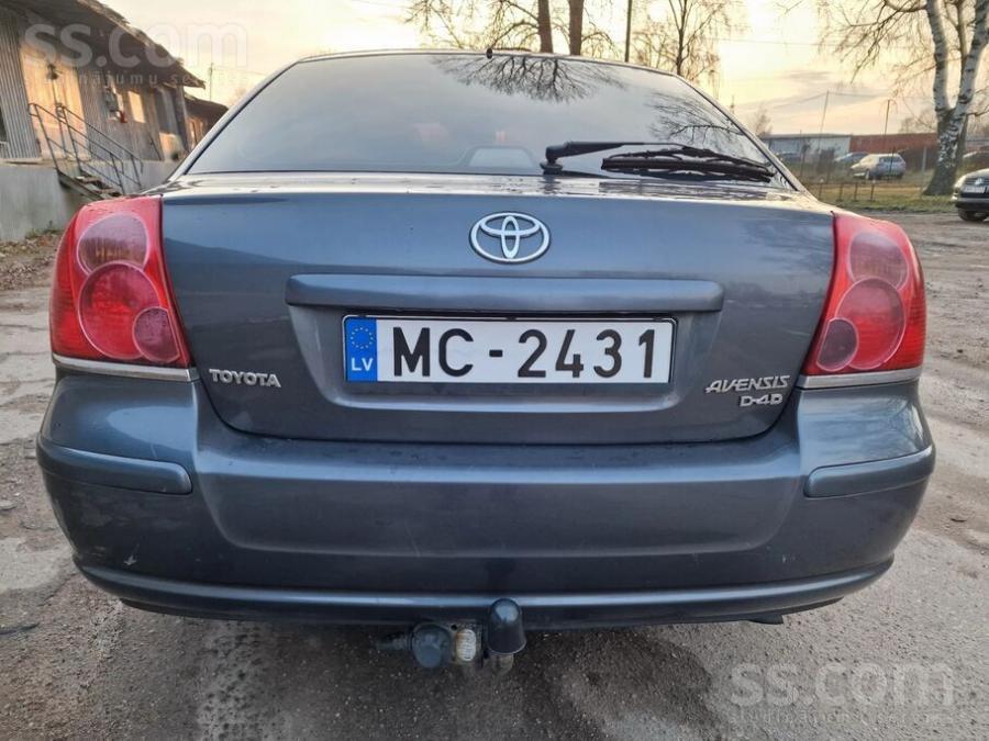 Серый Тойота Авенсис 2006 в Рига, объемом двигателя 2.20 л и пробегом 335 тыс. км за 2170 €, фото 6 на AUTOMOTO.COM.LV