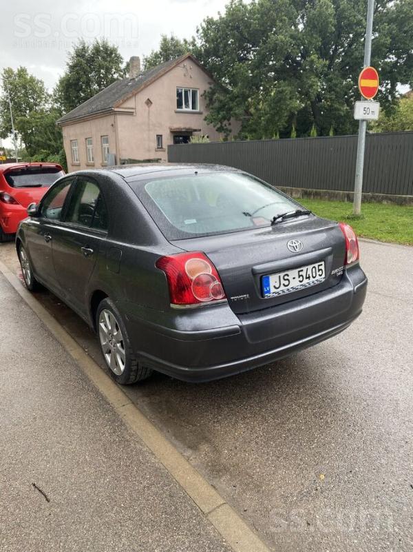 Grey Toyota Avensis 2007 in Liepaja, with an engine capacity of 2.00 L and mileage of 218 thousand km for 950 €, photo 2 on AUTOMOTO.COM.LV