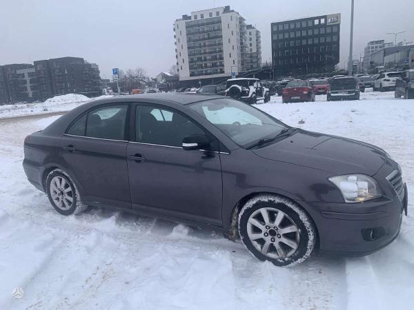 Pelēks Toyota Avensis 2007 Viļņa, ar dzinēja tilpumu 2.23 L un nobraukumu 261 tūkst. km par 2200 €, foto 2 vietnē AUTOMOTO.COM.LV