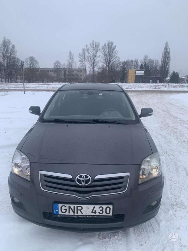 Pelēks Toyota Avensis 2007 Viļņa, ar dzinēja tilpumu 2.23 L un nobraukumu 261 tūkst. km par 2200 €, foto 3 vietnē AUTOMOTO.COM.LV