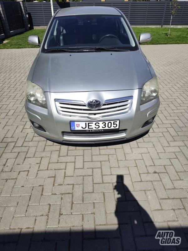 Grey Toyota Avensis 2007 in Klaipeda, with an engine capacity of 2.00 L and mileage of 280 thousand km for 2800 €, photo 1 on AUTOMOTO.COM.LV