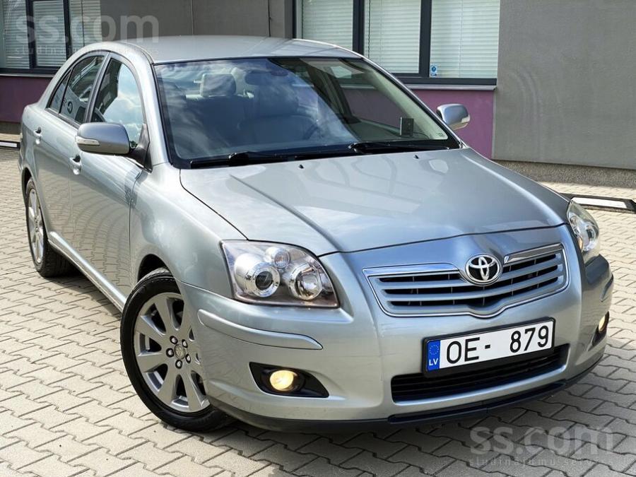 Серый Тойота Авенсис 2007 в Рига, объемом двигателя 2.00 л и пробегом 300 тыс. км за 3500 €, фото 1 на AUTOMOTO.COM.LV