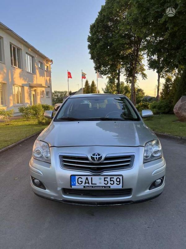 Grey Toyota Avensis 2007 in Siauliai, with an engine capacity of 2.00 L and mileage of 190 thousand km for 1750 €, photo 2 on AUTOMOTO.COM.LV