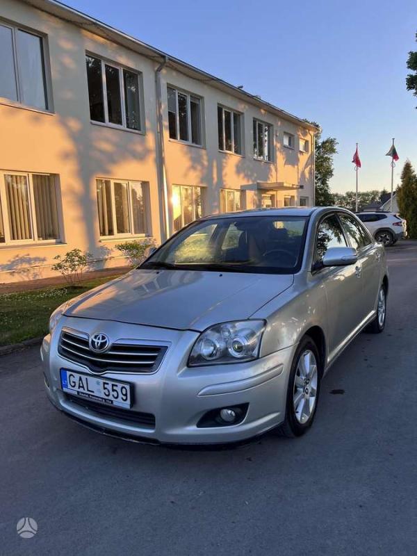Grey Toyota Avensis 2007 in Siauliai, with an engine capacity of 2.00 L and mileage of 190 thousand km for 1750 €, photo 3 on AUTOMOTO.COM.LV