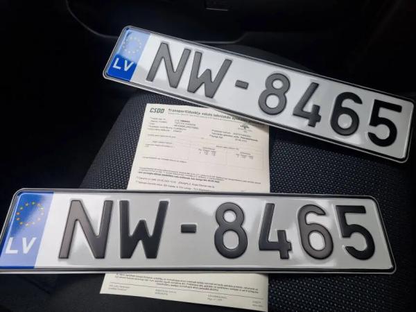 Серый Тойота Авенсис 2007 в Екабпилс, объемом двигателя 2.20 л и пробегом 257 тыс. км за 3850 €, фото 2 на AUTOMOTO.COM.LV