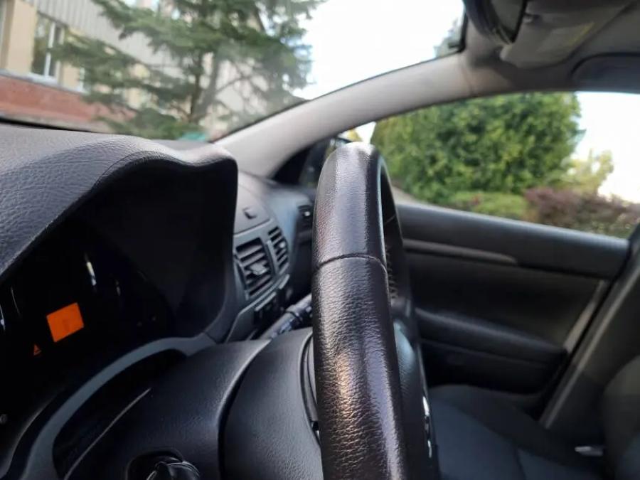 Серый Тойота Авенсис 2007 в Екабпилс, объемом двигателя 2.20 л и пробегом 257 тыс. км за 3850 €, фото 17 на AUTOMOTO.COM.LV