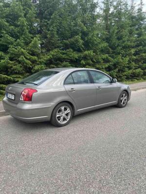 Grey Toyota Avensis 2007 in Ignalina, with an engine capacity of 2.23 L and mileage of 439 thousand km for 1400 €, photo 5 on AUTOMOTO.COM.LV