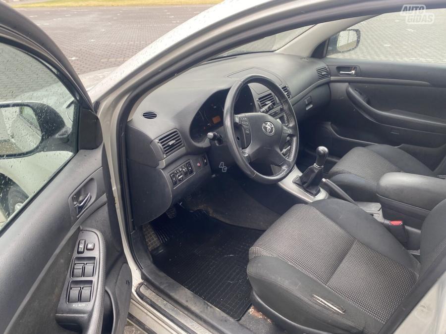 Pelēks Toyota Avensis 2007 Raseiniai, ar dzinēja tilpumu 2.00 L un nobraukumu 250 tūkst. km par 1750 €, foto 14 vietnē AUTOMOTO.COM.LV