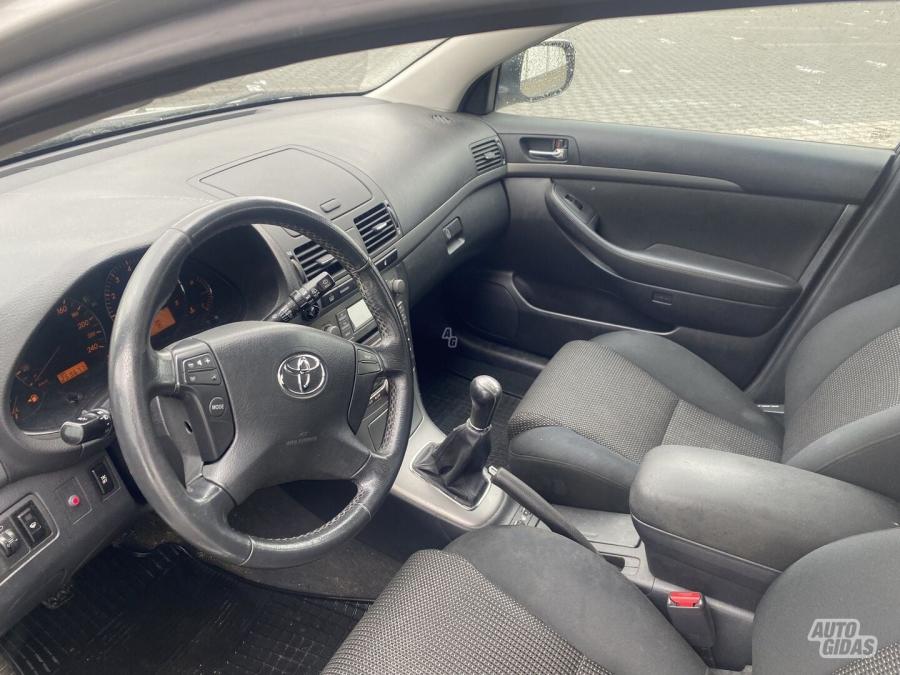 Pelēks Toyota Avensis 2007 Raseiniai, ar dzinēja tilpumu 2.00 L un nobraukumu 250 tūkst. km par 1750 €, foto 15 vietnē AUTOMOTO.COM.LV