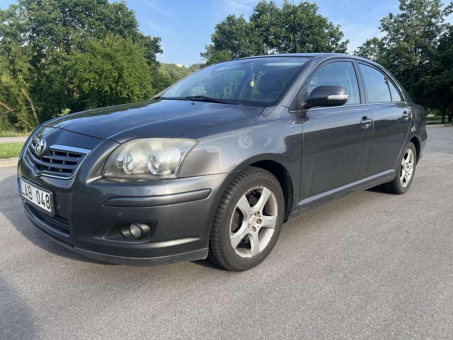 Серый Тойота Авенсис 2007 в Каунас, объемом двигателя 2.00 л и пробегом 235 тыс. км за 2200 €, фото 1 на AUTOMOTO.COM.LV